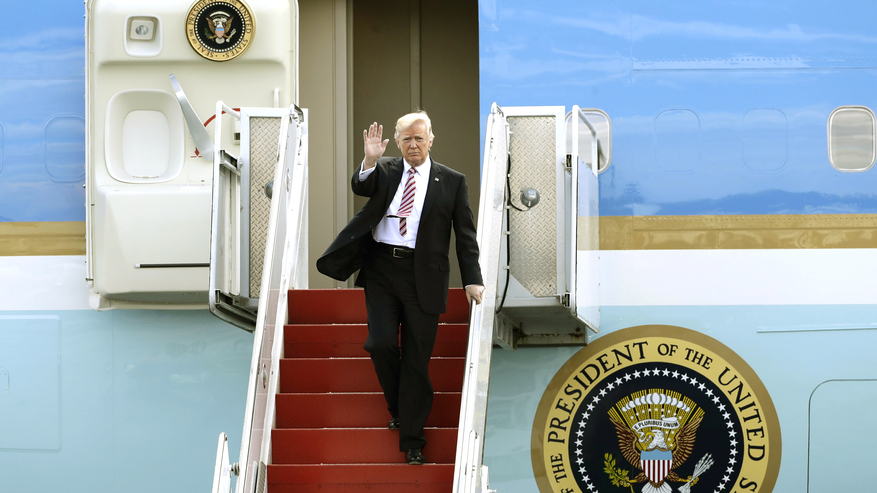 Donald Trump estrena el Air Force One (FOTOS) - Univision