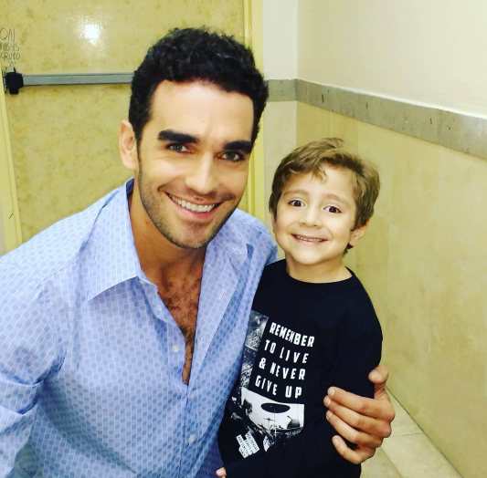 La ternura del 'Morris', el niño 'darks' de Vecinos - Univision