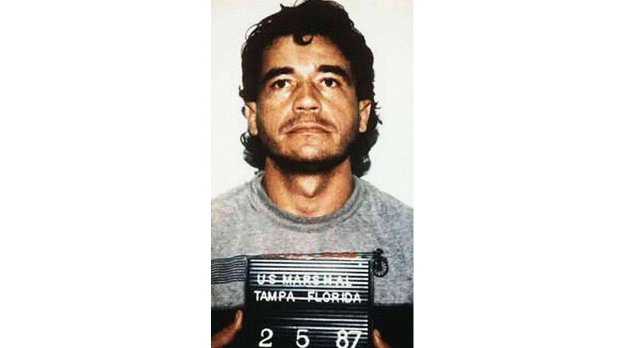 Al cumplir 30 años en prisión, Carlos Lehder es hoy el espejo en que se ...